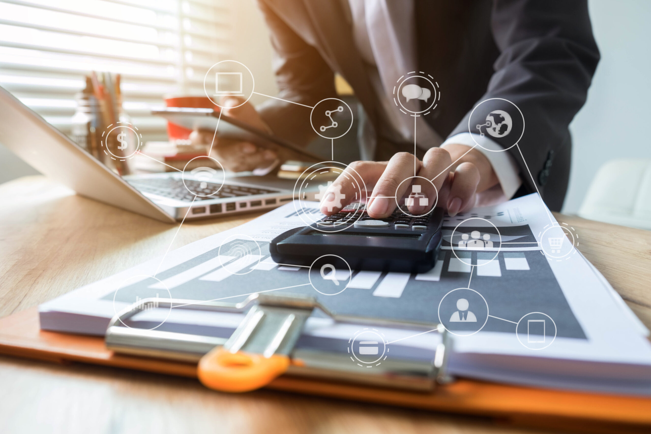 Ahorro de Costes Energéticos con Eficiencia | e-Mhenir